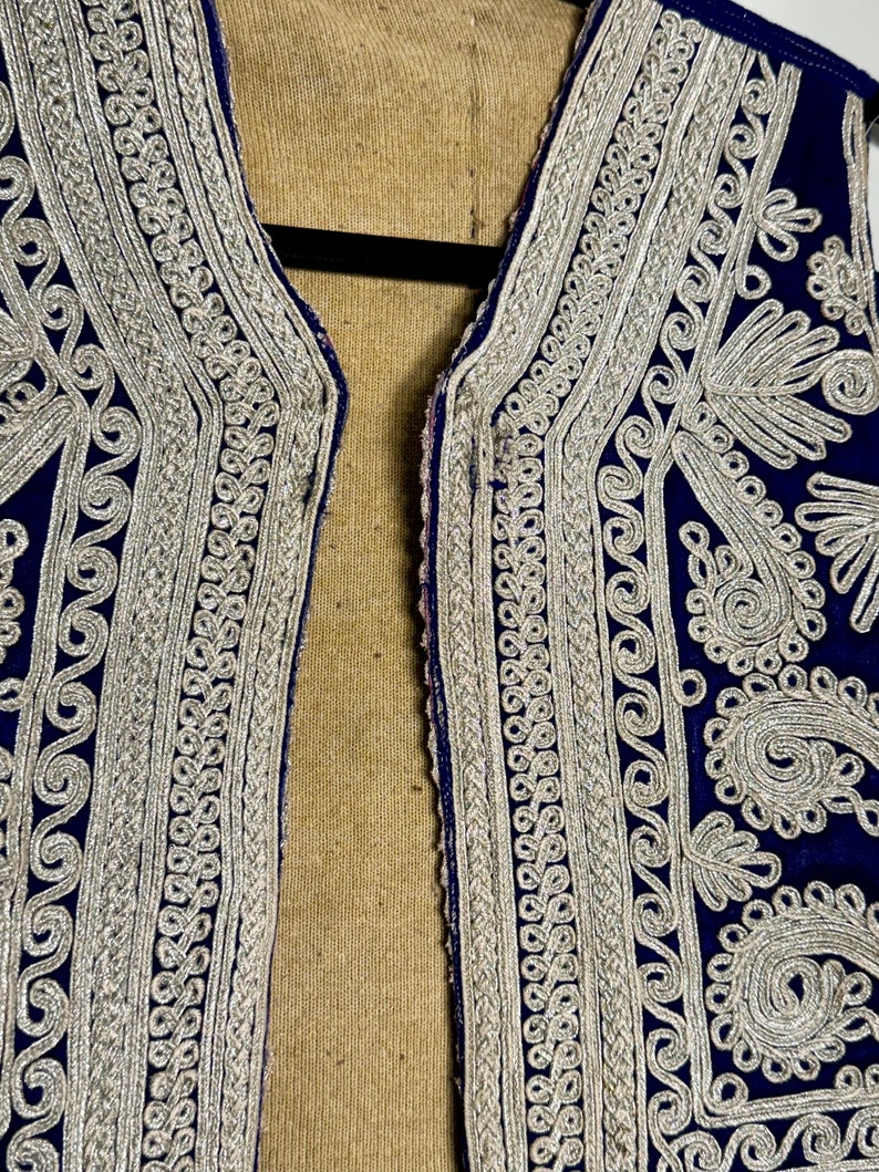 Vintage Hand Embroidery Afghan Vest - Etsy