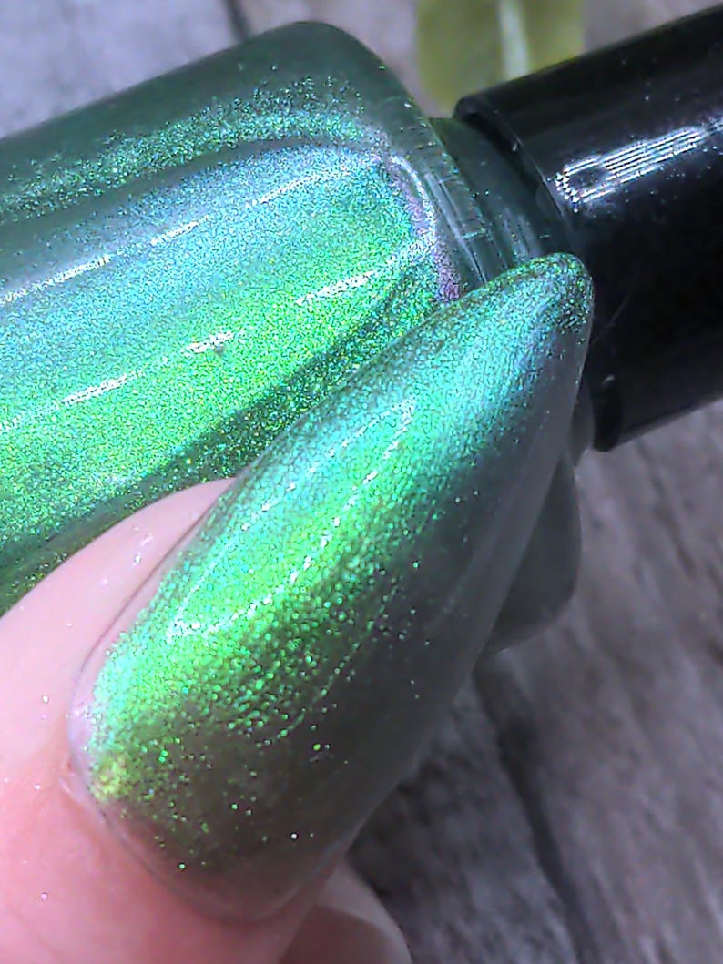 GOBLIN Color Shift Nail Polish Green Purple Color Shift, Shimmer Polish ...