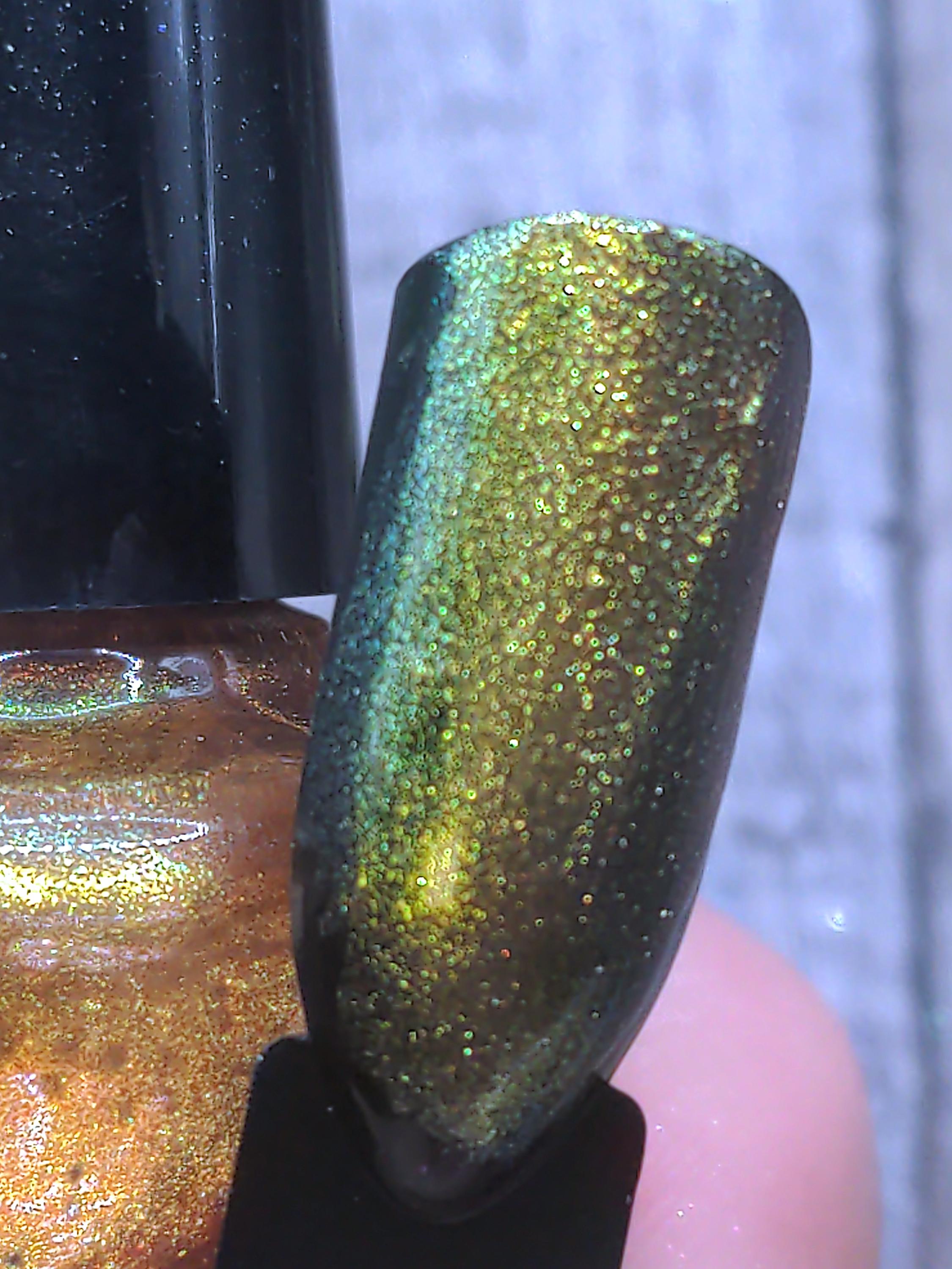 STRIKE GOLD Chameleon Nail Polish, Gold Green Shift Nail Lacquer, 15ml ...