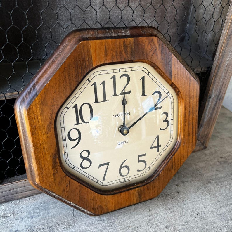 Vintage Verichron Octagon Wall Clock 11x11 Wood Quartz Battery-powered ...