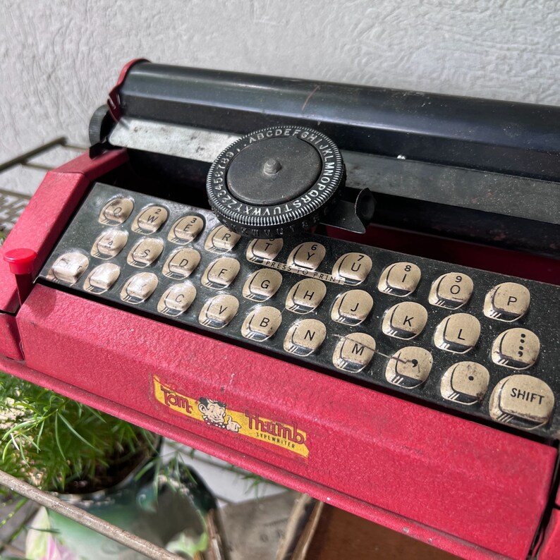 Vintage Red Tom Thumb Junior Typewriter Toy Collectible Child's Writing ...