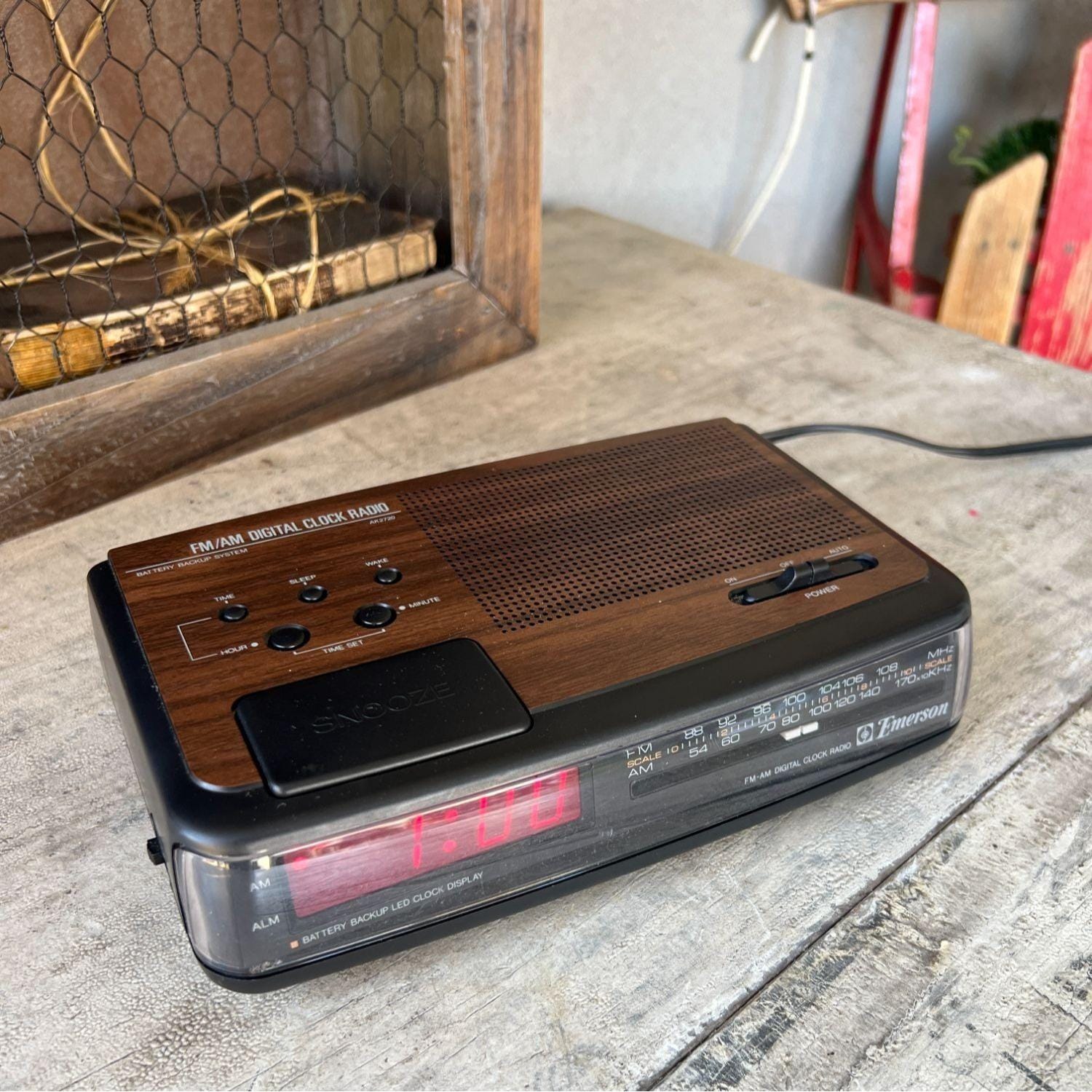 Vintage Emerson AM/FM Digital Clock Radio - No Alarm - Etsy