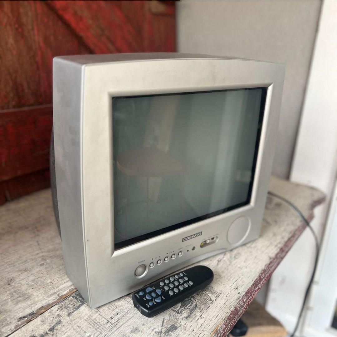 Daewoo Silver Gaming CRT TV With Remote Model DTQ-14U5SC 2004 Vintage ...