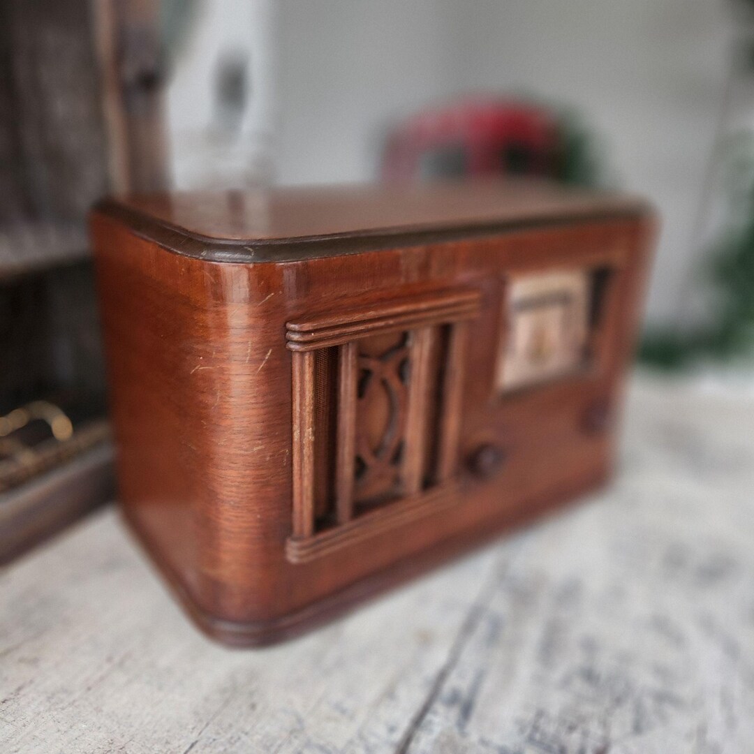 1940s Airline Radio Retrofitted With Bluetooth Vintage Bluetooth ...