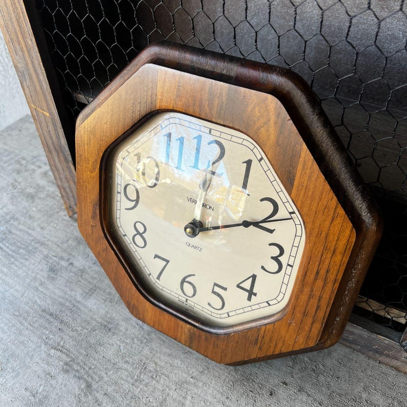 Vintage Verichron Octagon Wall Clock 11x11 Wood Quartz Battery-powered ...