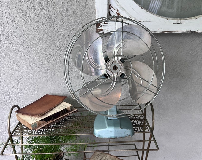 Vintage A.C. Gilbert Polar Cub 9" Oscillating Tabletop Fan - Working ...