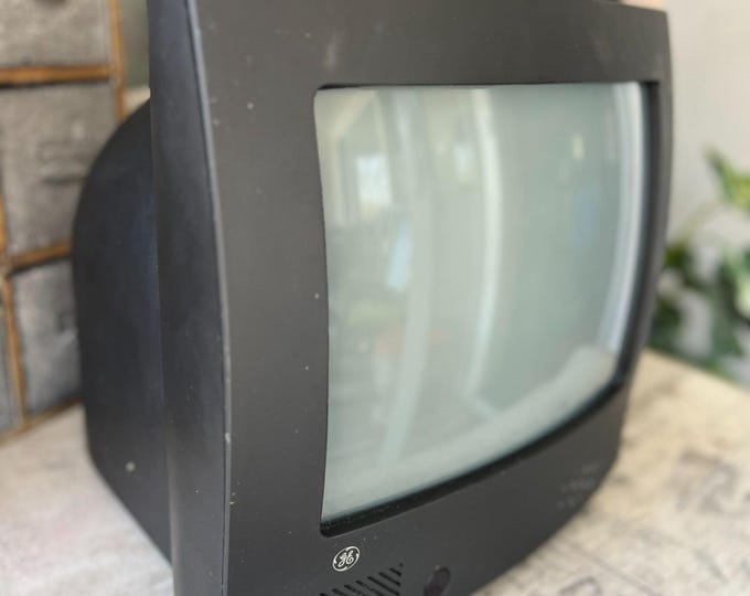 Ge 13-inch Black Retro Crt Tv Model 13gp341 for Parts or Display - Etsy