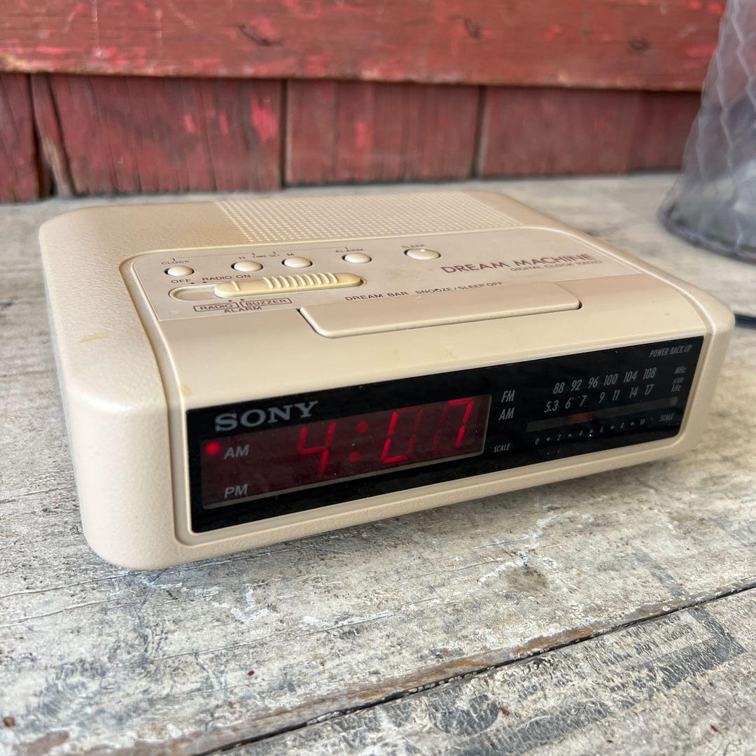 Sony Dream Machine Digital Clock Radio Model ICF-C240 Beige FM/AM Alarm ...