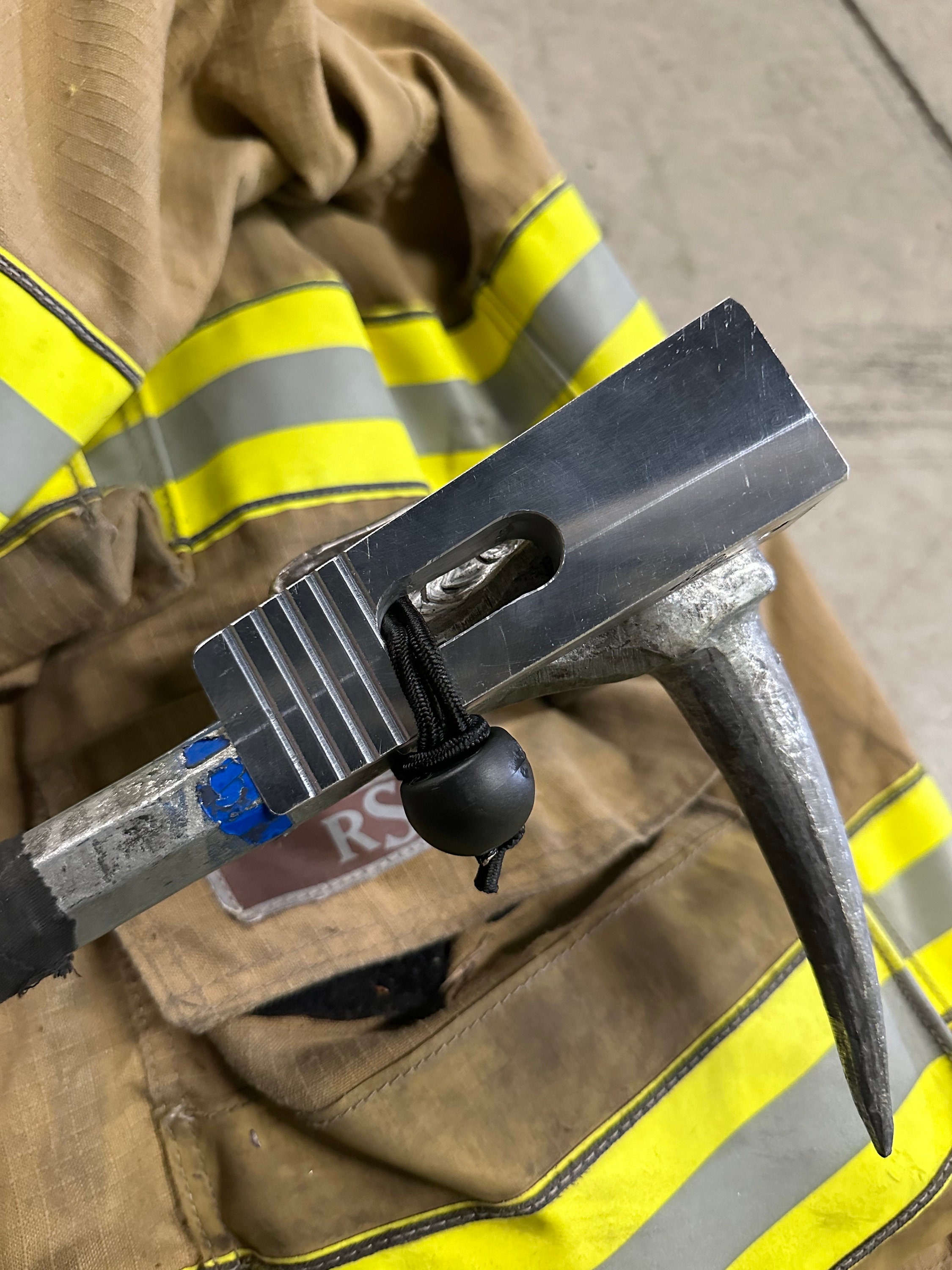 The V.E.S. - 1 Aluminum Wedge With Gas Key Shutoff and (1) 30 Lb Magnet ...