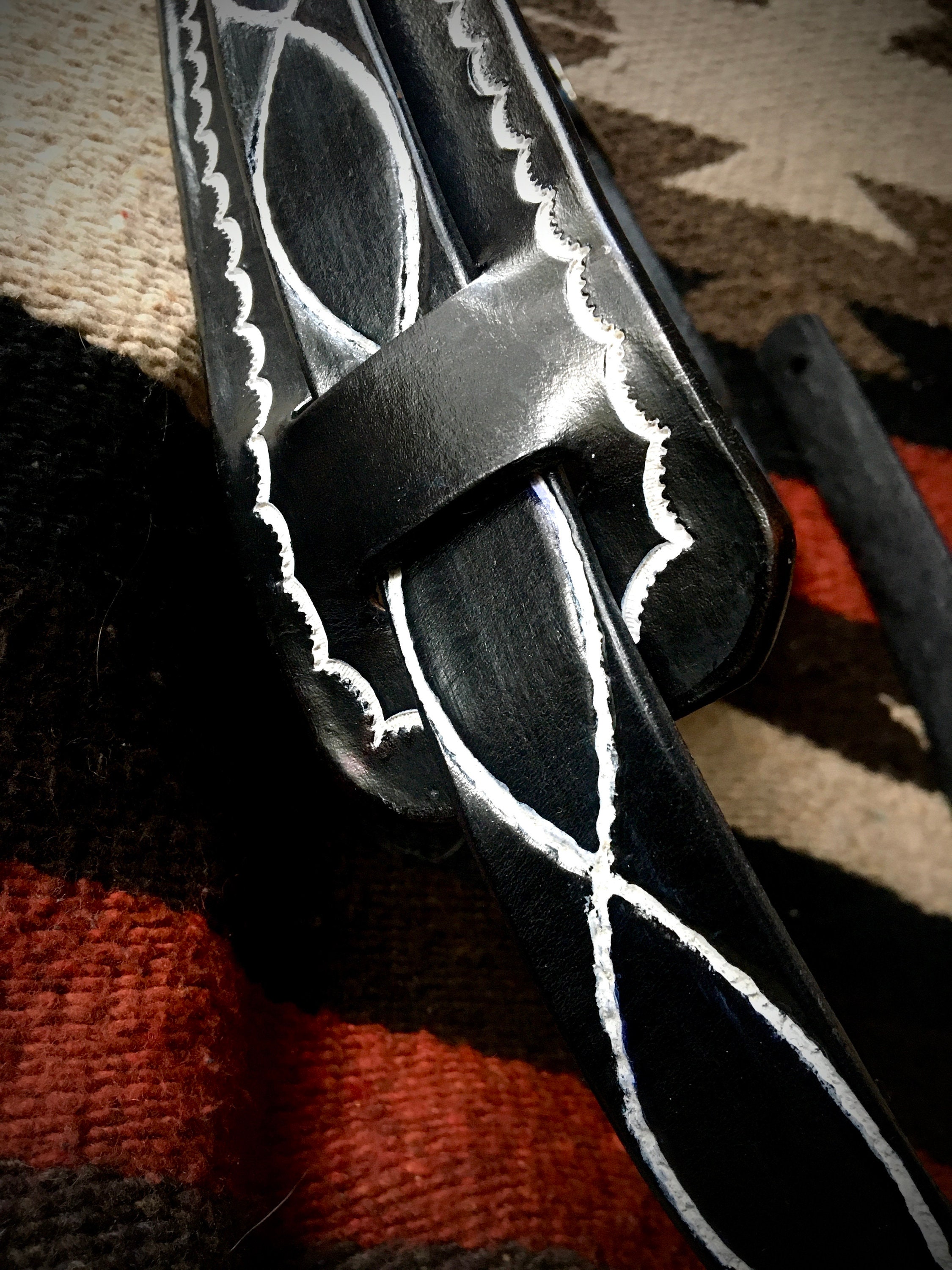 Vintage Style "rodeo" Leather Guitar Strap - Black/white Details. - Etsy