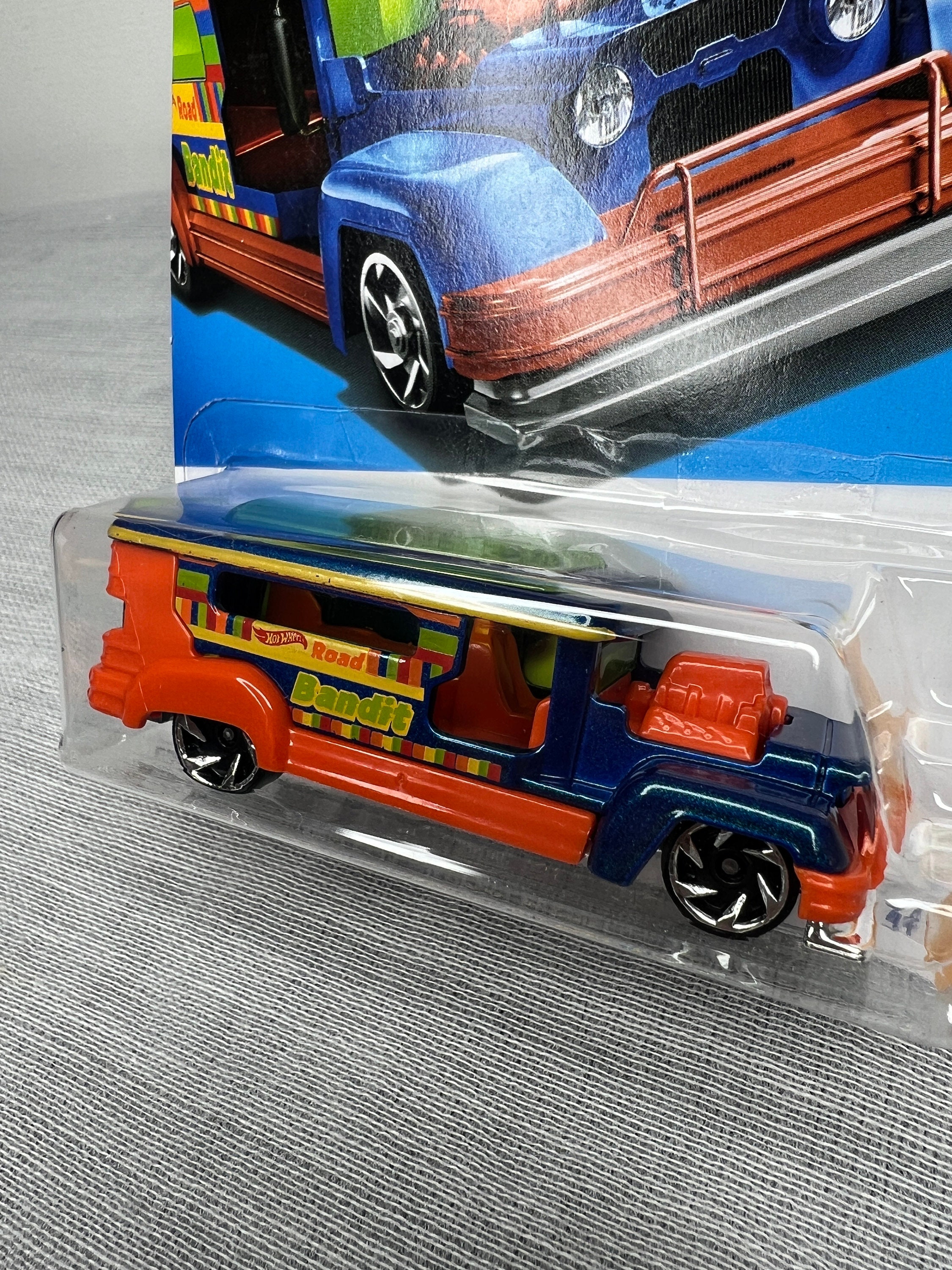 Hot Wheels Road Bandit 30/250 Fast Transit 2/5 - Etsy