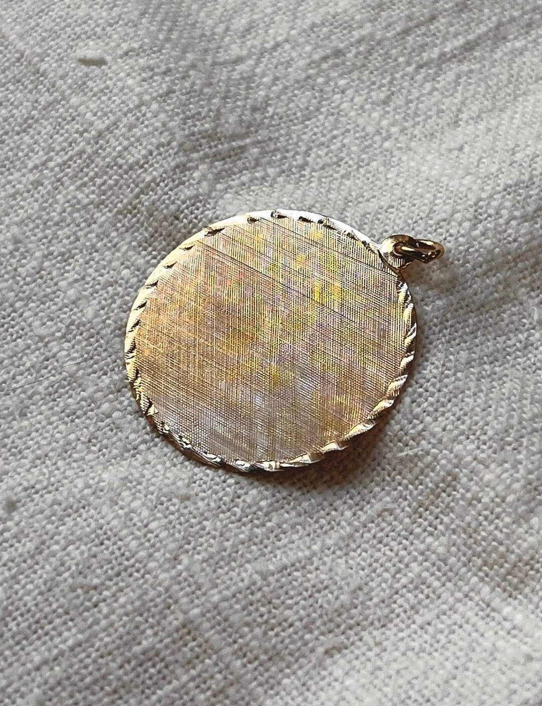 14-karat Gold Large Texture Coin Charm 1990s Vintage - Etsy
