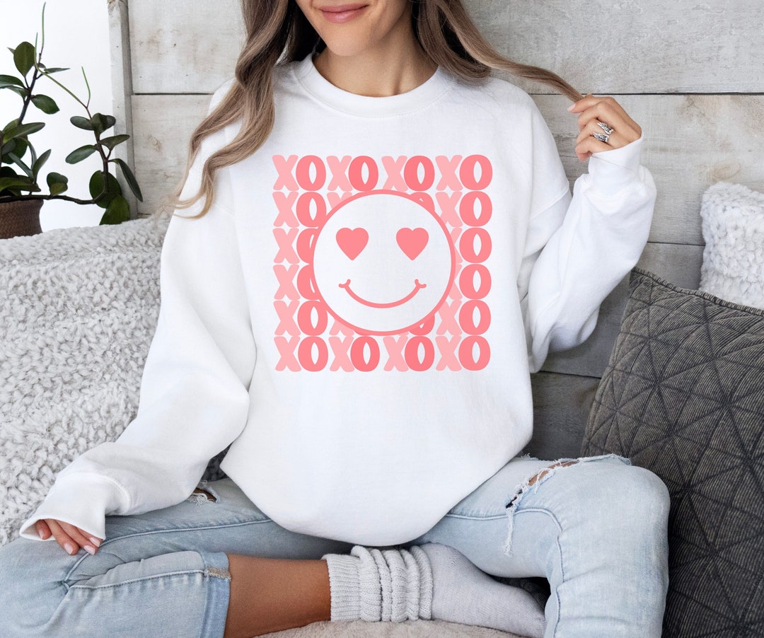 XO Heart Eyes Smiley Face Sweatshirt - Valentine's Day Tee - Etsy
