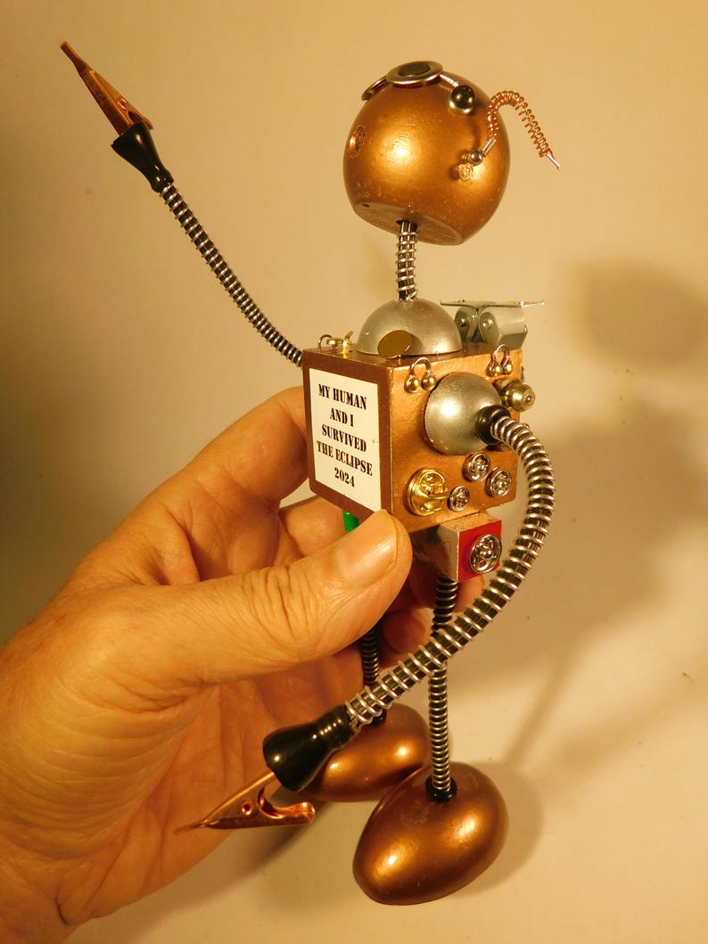 Robot Sculpture Bendable Posable Figure Nerd Geek Science Fiction ...