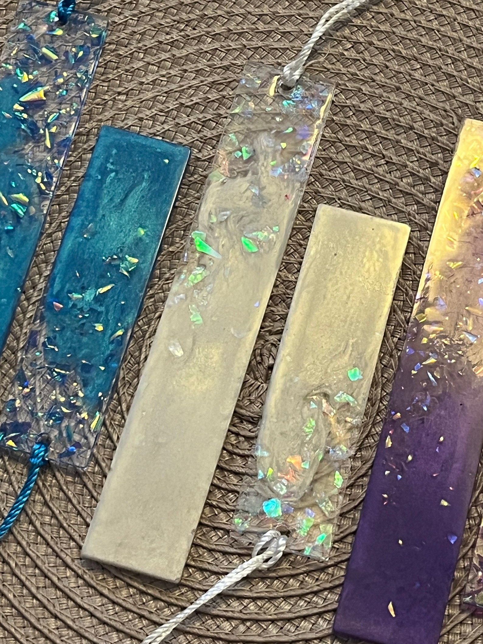 Enchanting Resin Bookmarks: Glitter Glam and Confetti Charm Glitter ...