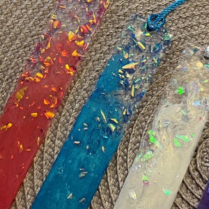 Enchanting Resin Bookmarks: Glitter Glam and Confetti Charm Glitter ...