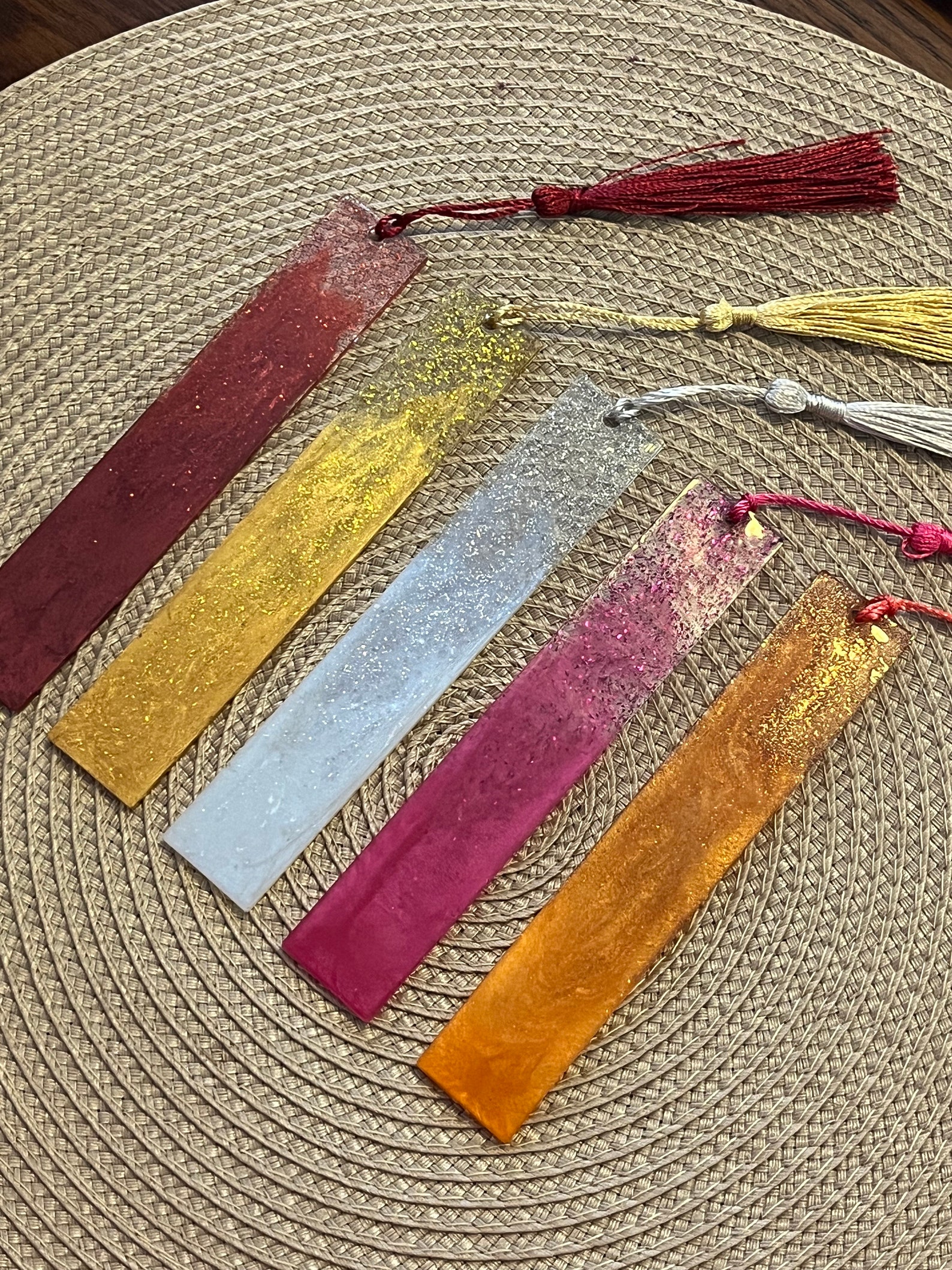 Enchanting Resin Bookmarks: Glitter Glam and Confetti Charm Glitter ...
