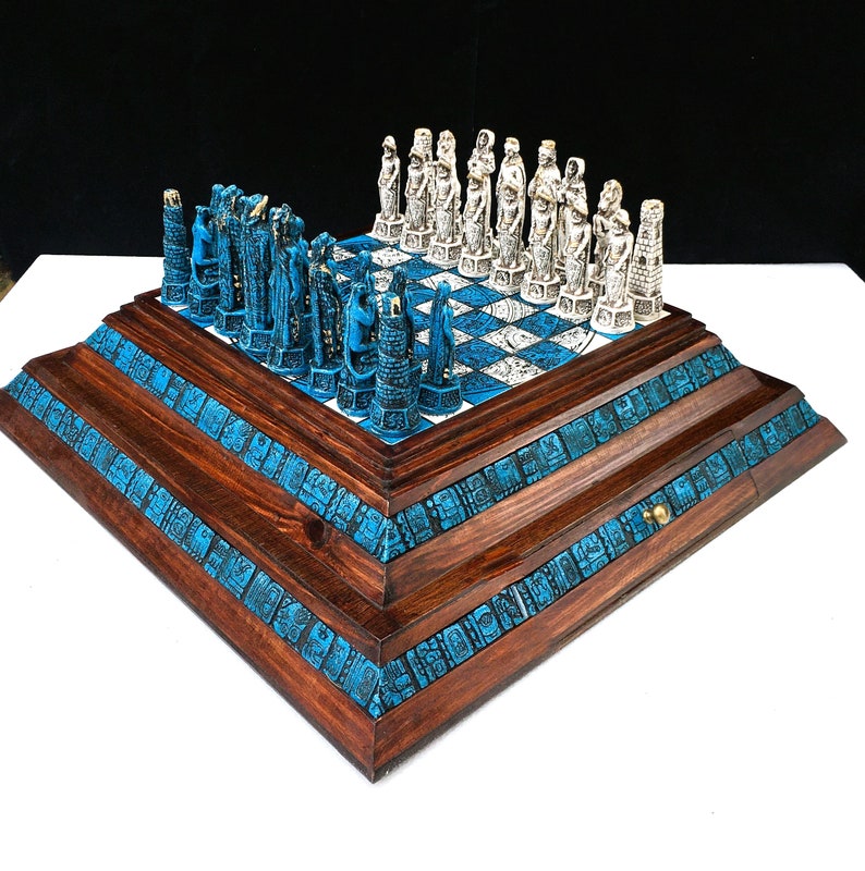 22 Chess Board With Chess Pieces 5 King Pyramid Chess Set Luxury Stone ...