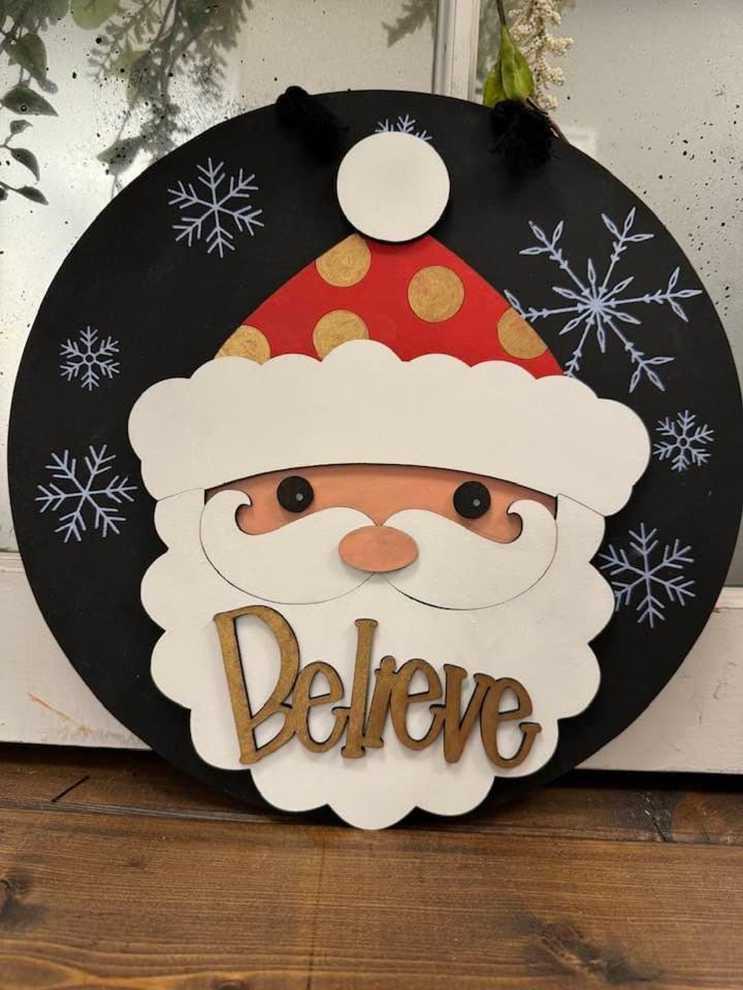 Santa Stop Here Door Round – Christmas Door Hanger, Festive Santa Sign ...