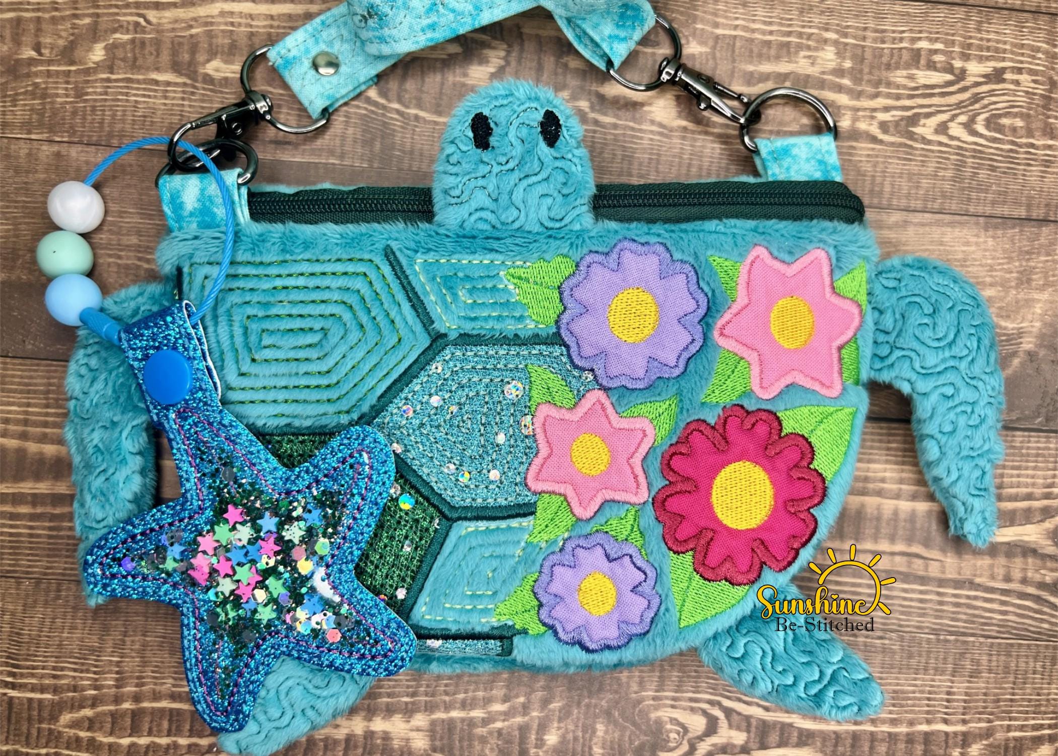 ITH Sea Turtle Zipper Bag - in the Hoop Embroidery Design Cute Turtle ...
