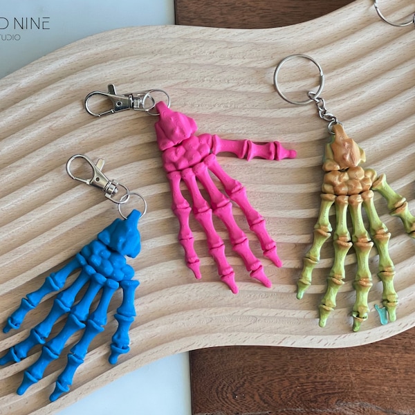 Articulated Skeleton Keychain - Etsy