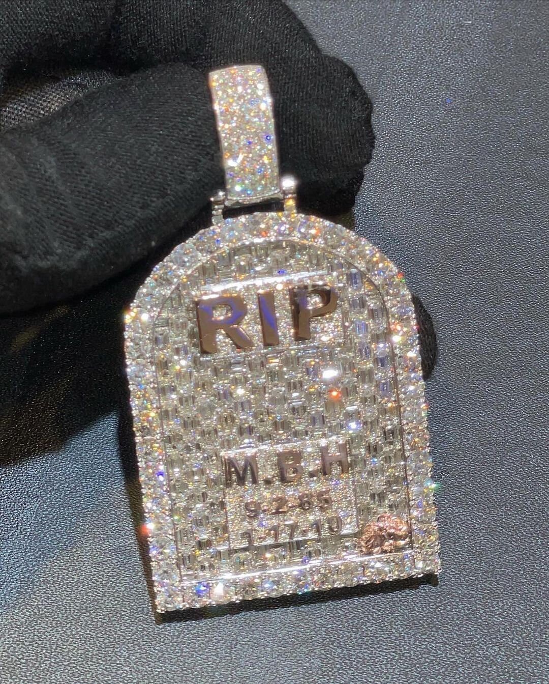 18.36 Ct Baguette VVS Pendant, Men's RIP Moissanite Pendant, 925 ...