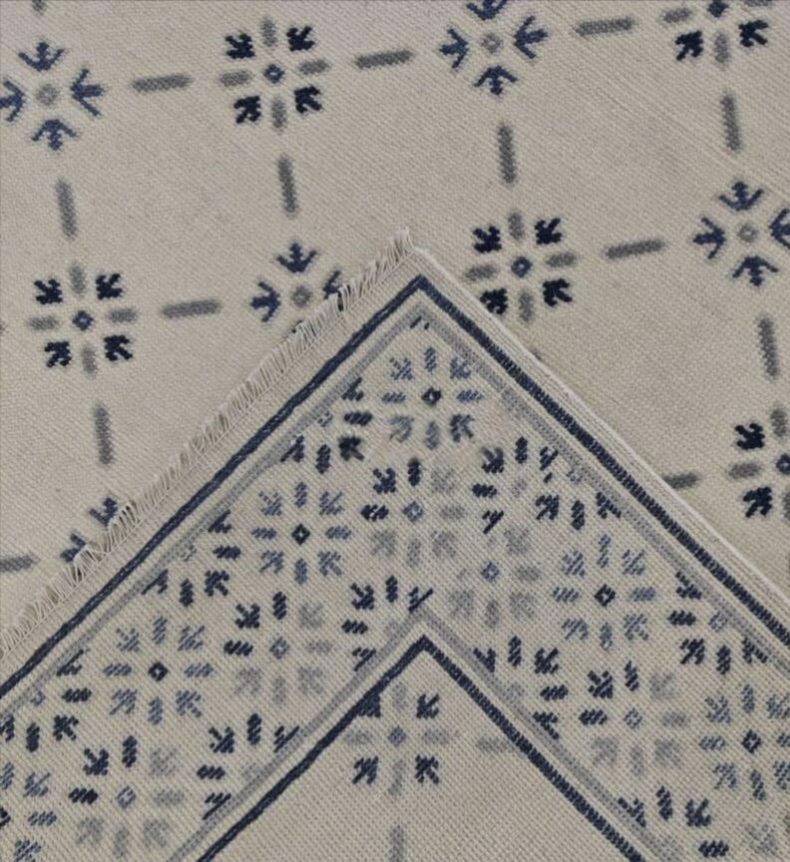Cream Background and Blue Beautiful Design Oushak Hand Knotted Wool Rug ...