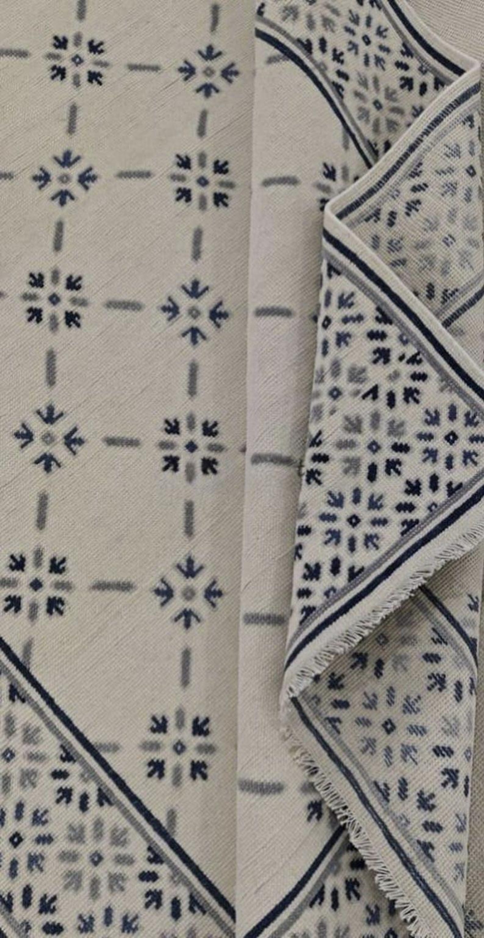 Cream Background and Blue Beautiful Design Oushak Hand Knotted Wool Rug ...