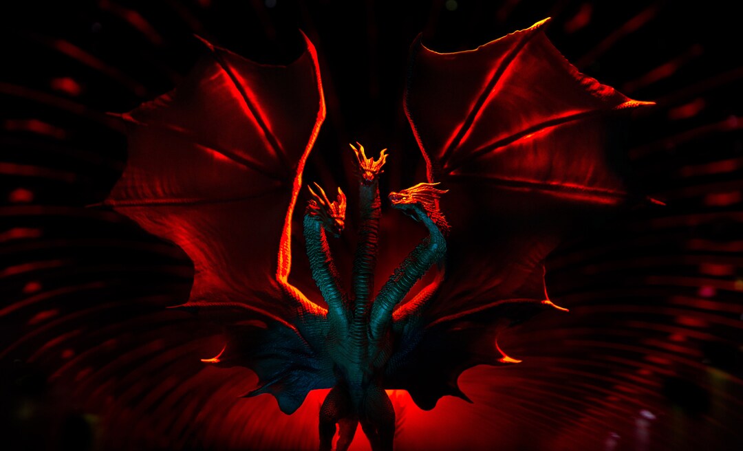 Red Alpha Ghidorah S.h.monsterarts Godzilla King of the Monsters Toy ...