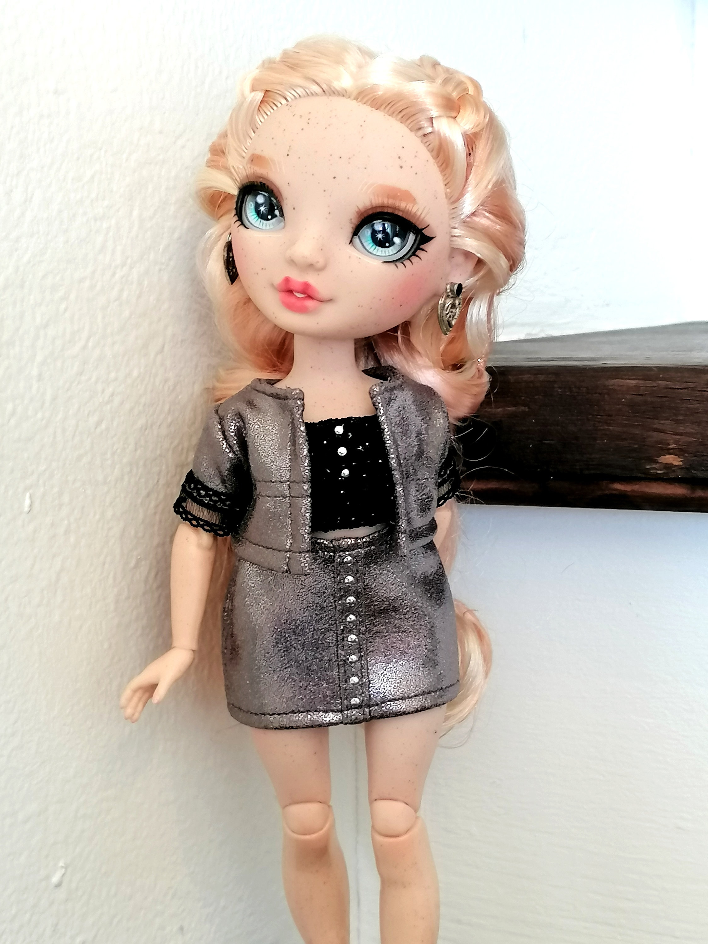 Rainbow High Clothes Silver Skirt, Sparkling Top and Matching Jacket ...