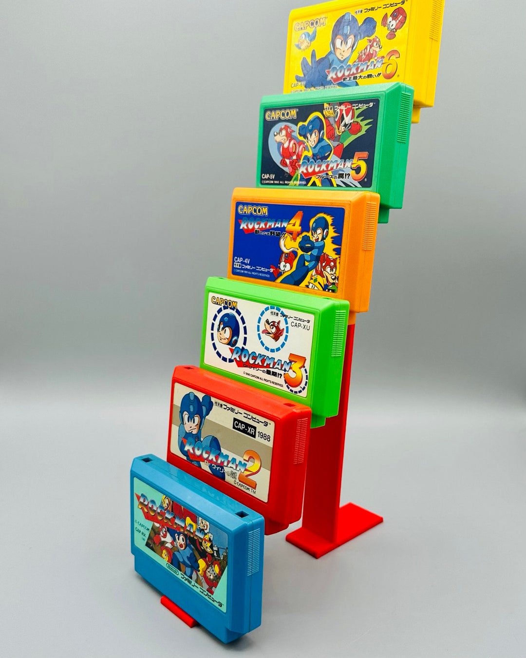 Famicom Universal Stand / Display Stand 3D Printed for 6 Cartridges ...