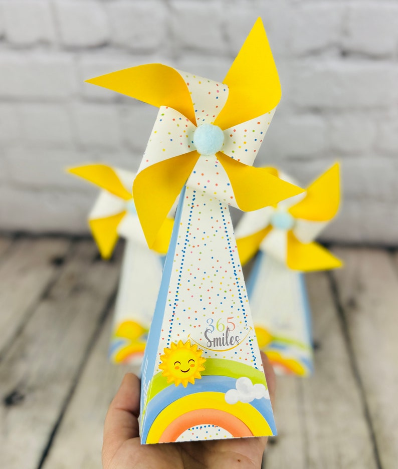 365 Smiles Themed Pyramid Favor Box Set of 3 First Trip Around the Sun ...