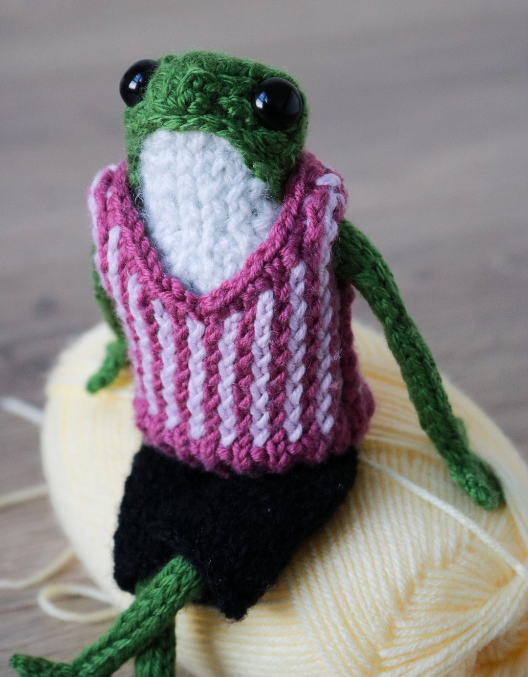 Vest Pattern for Knitted Frog Easy to Knit ENG - Etsy