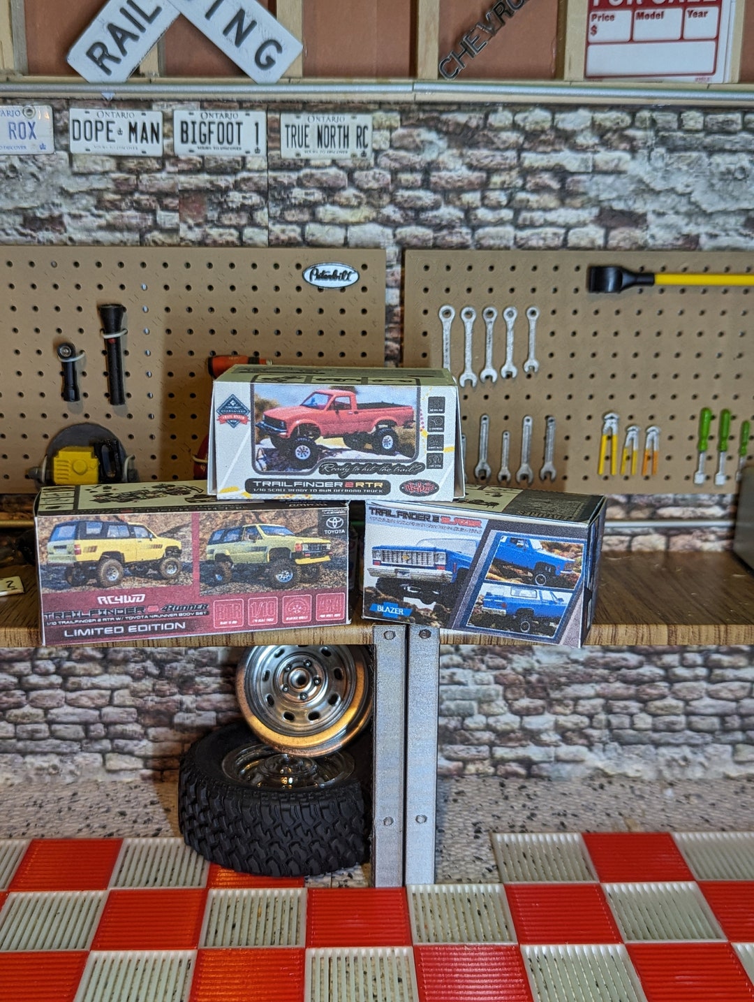 1:10 Scale RC Box and Radio - Scale Shop Accessories! - Etsy