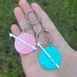 3d Printed Crochet Keychain, Yarn Keychain With Crochet Hooks, Crochet Lover, Crochet Loving ...
