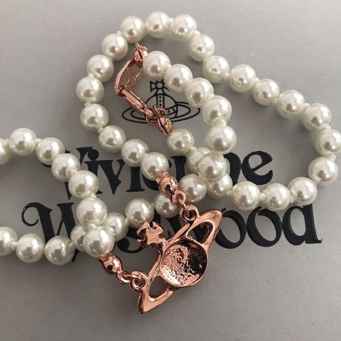 Vivienne Westwood Mini Bas Relief Pearl Choker Necklace in - Etsy UK