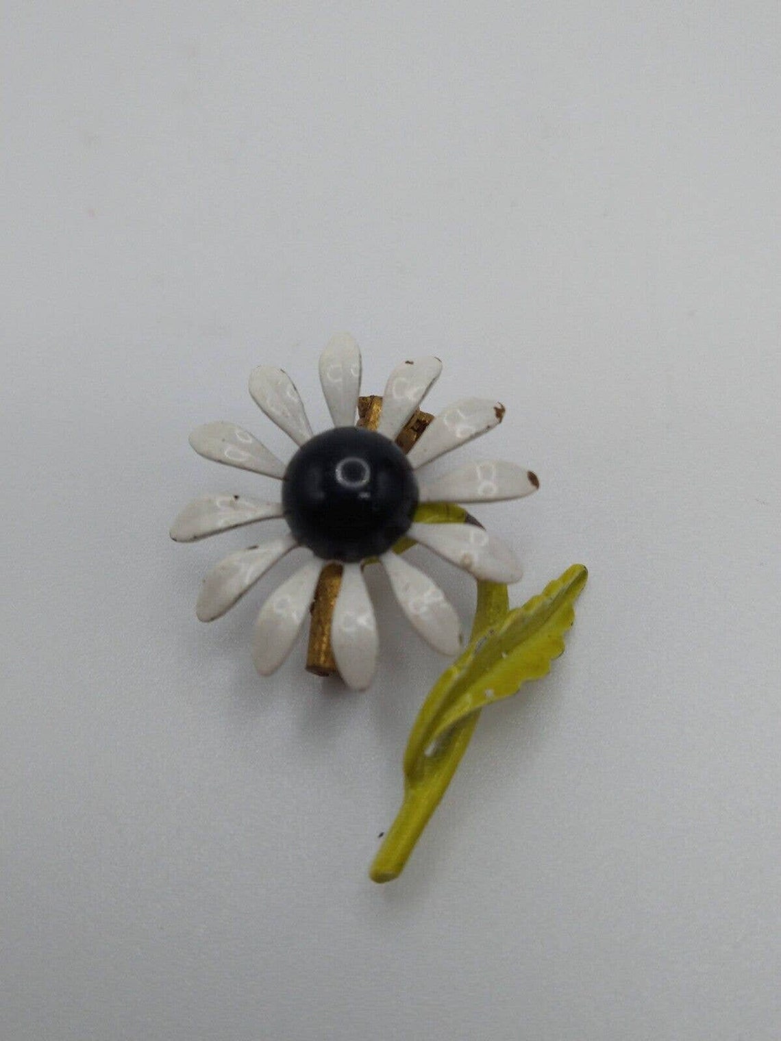Vintage White Daisy Flower Stem Black Accent Brooch Pin - Etsy