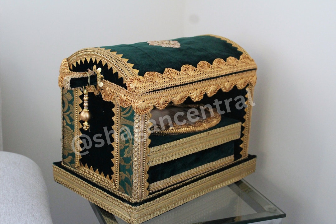 Green Velvet Sahe Chithi | Indian Wedding | Punjabi | Accessories ...