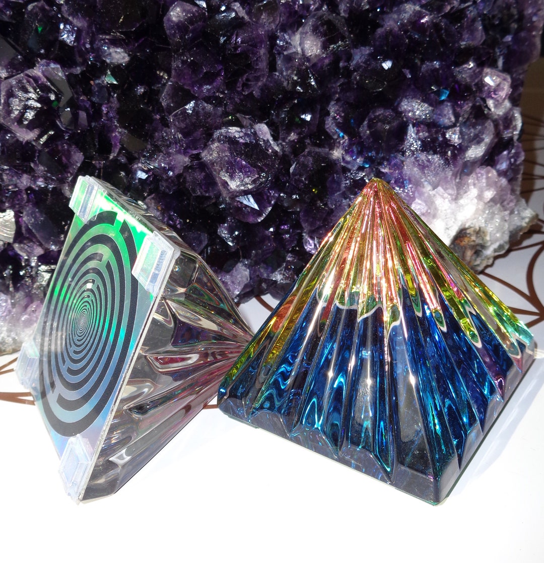 Prana Pyramid Light Crystal Rainbow Pyramid Crystal Pyramid Hologram 50 ...