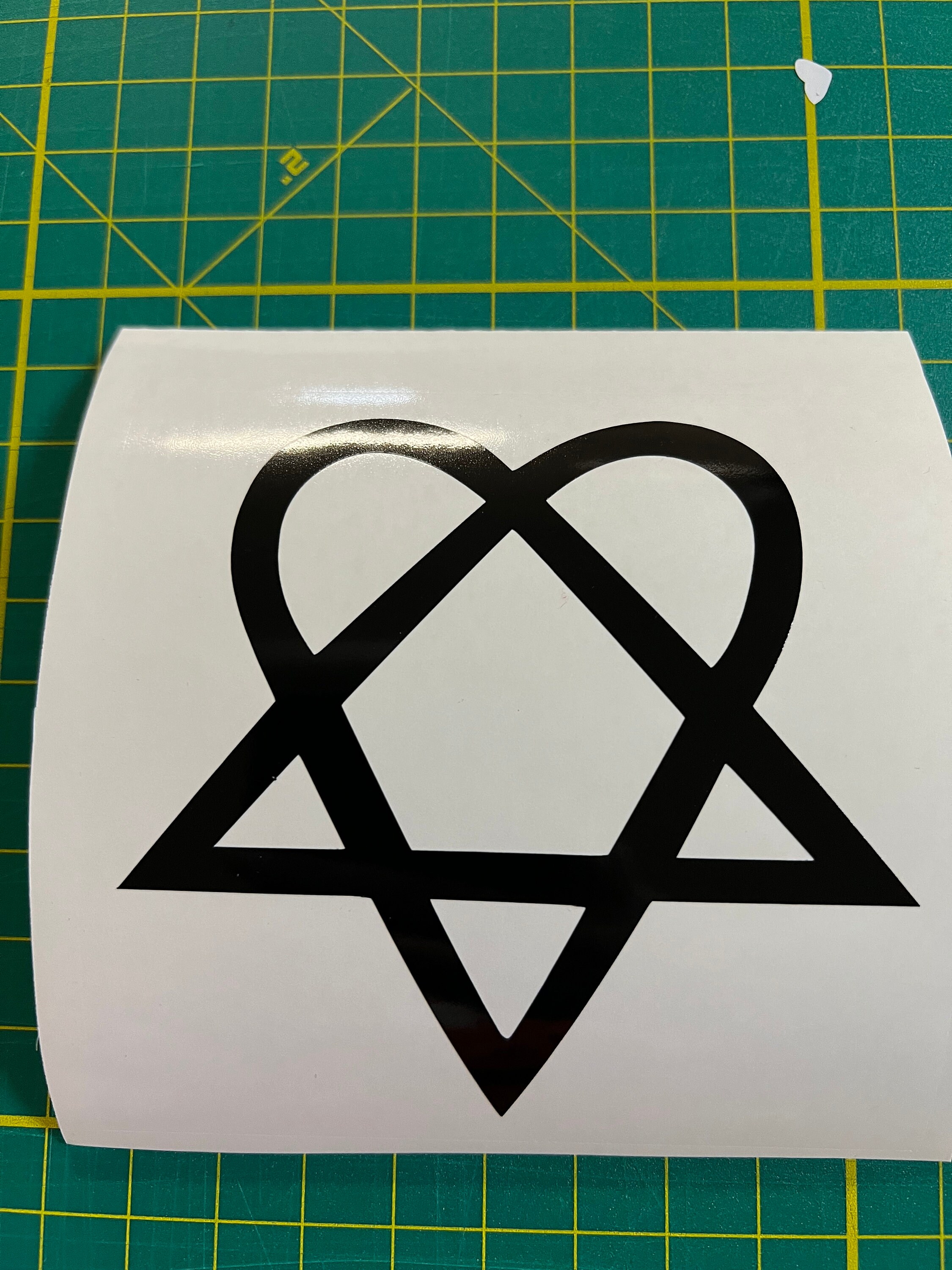 Heartagram Outline