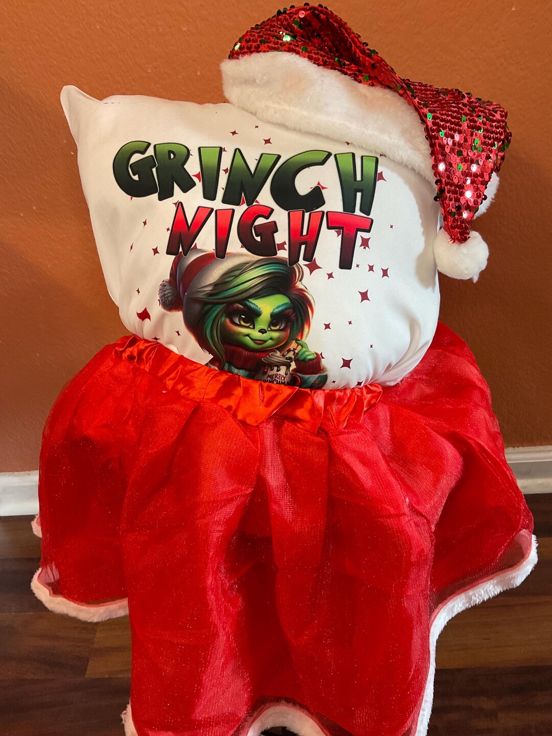 Piilow Grinch - Etsy
