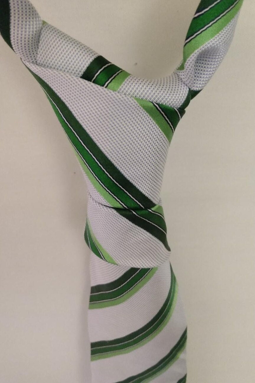 How to Tie a Krasny Hourglass Tie Knot and a Four in Hand Knot. Easy Step-by-step. 2-in-1 Print ...