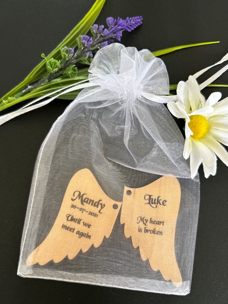 Memorial Angel Wings Maple Hardwood Veneer Personalised Keyring - Etsy