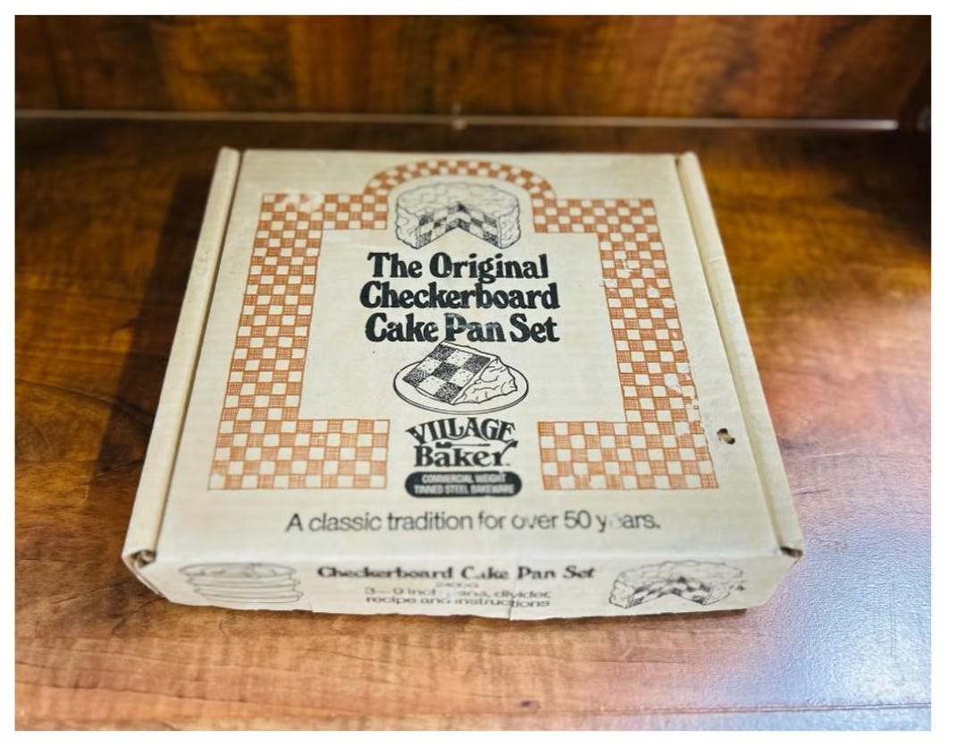 Vintage 2400G the Original Checkerboard Cake Pan Set - Etsy