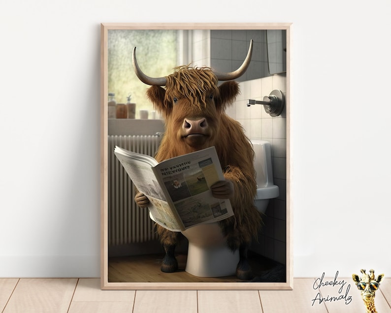 Highland Kuh sitzt auf der Toilette und liest eine Zeitung - Etsy.de