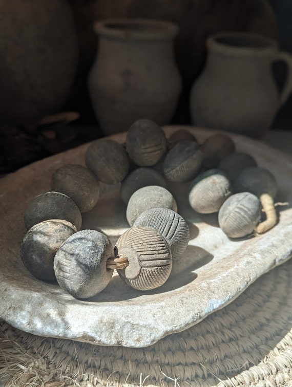 Vintage oversized African carved clay beads - Gem