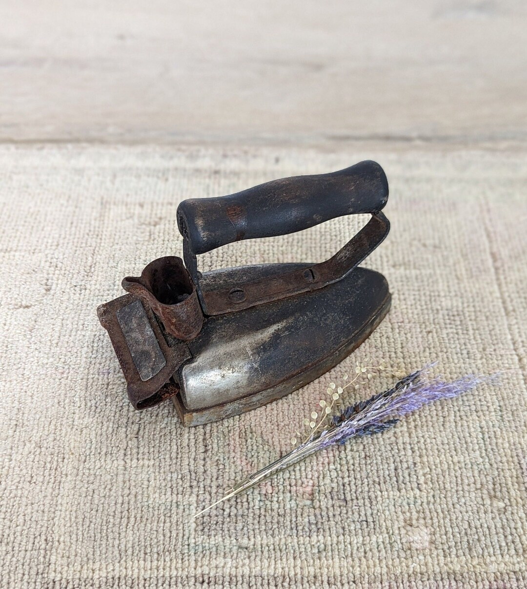 Vintage Cast Iron Clothing Iron - Etsy