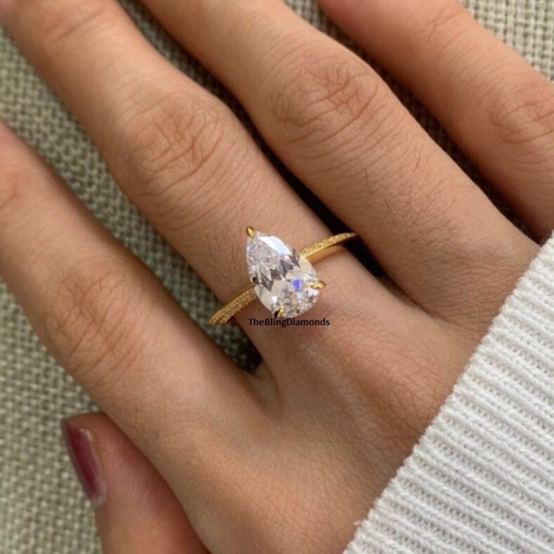 Knife Edge Type One Side Diamond One Side Plain Band Gorgeous Wedding ...