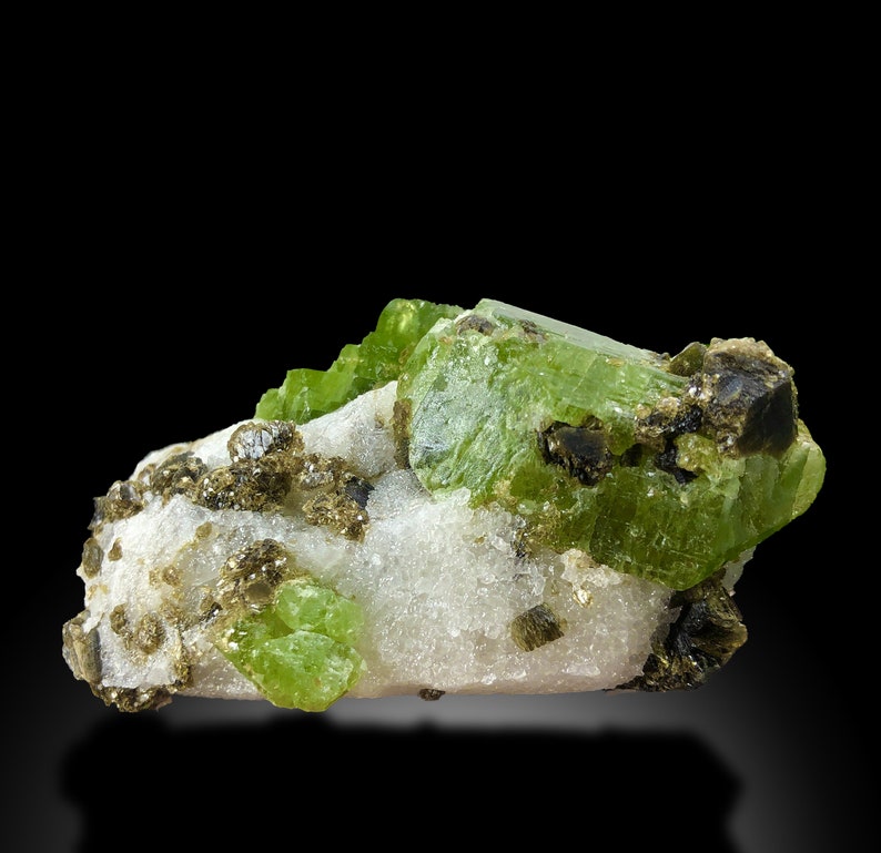 Natural Green Color Diopside Specimen, Diopside on Matrix, Raw Mineral ...