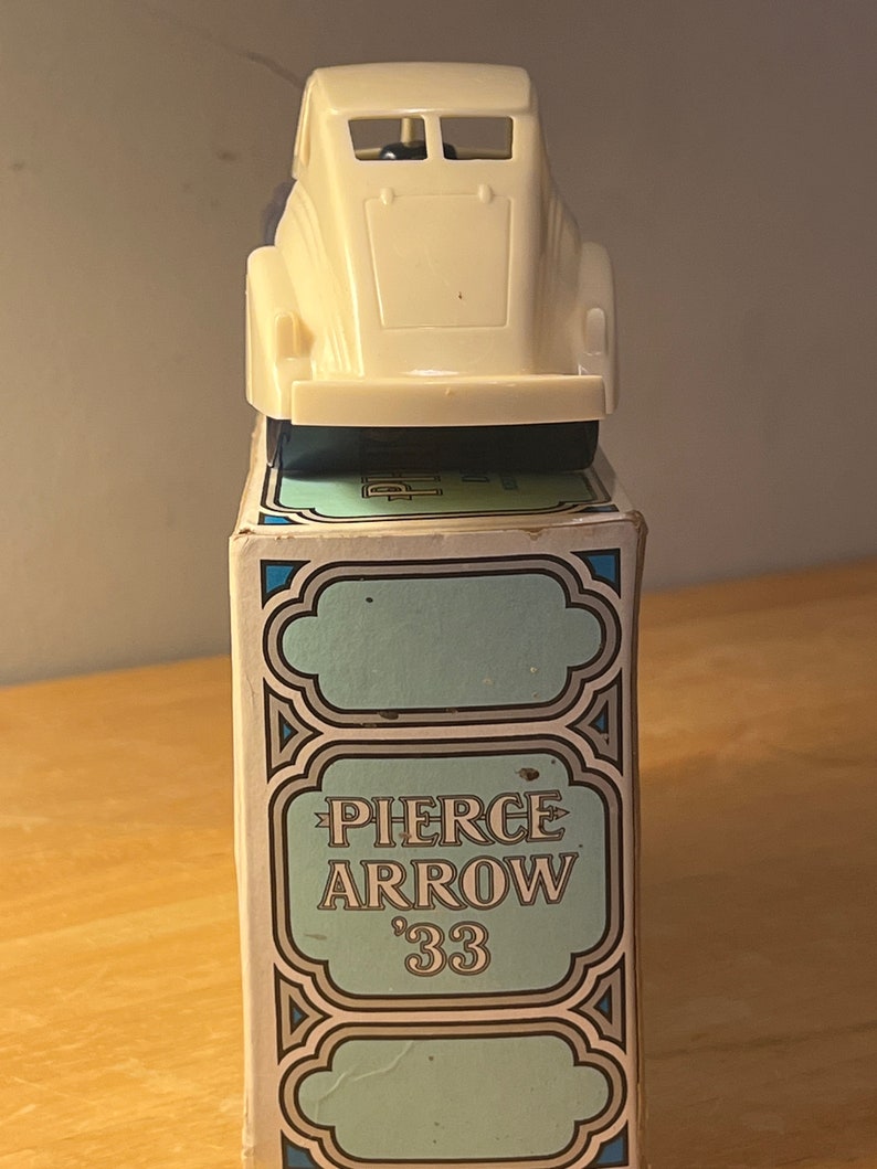 Avon '33 Pierce Arrow With Deep Woods After Shave , Completely Full 5 ...
